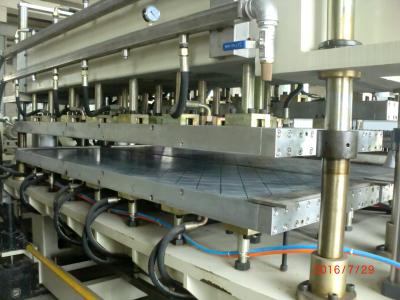China High Strength PC Hollow Multiwall Sheet Extrusion Line Product Width 2100mm for sale