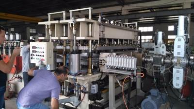 China 1300mm Colorful PP Hollow Grid Sheet Extrusion Line High Strength For Packaging for sale