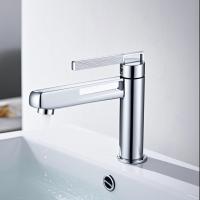 China Brass Single Hole Bathroom Faucet Smooth Water Outlet Deck Mounted for sale