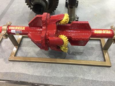 China Horizontal Rock Drilling Tools / Drilling Hdd Hole Opener Drill Bit Red Color for sale