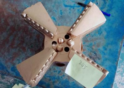 China 4 Wing PDC Drag Bit for Water Well Drilling - 60mm to 450mm Size Range with ISO9001 Certification for sale