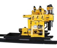 China Mobile Diamond Core Portable Well Drilling Equipment With Independent Mud Pump for sale