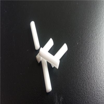 China Machinable 550MPa Zirconia Ceramic Rods 3.9g/Cm3 Yellow White for sale