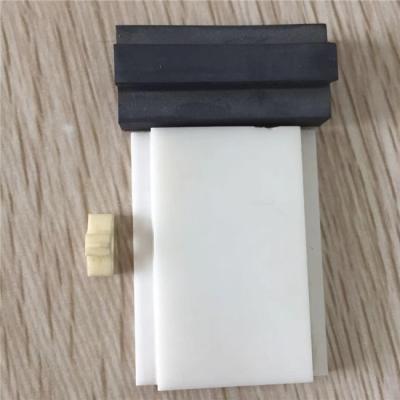 China Diamond Polished Yttria Stabilized Zirconia Ceramic Plate 6.0 g/cm3 Density 1300 HV Hardness for sale