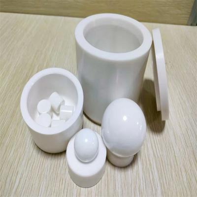 China Laboratory Zirconia Ball Grinding Tank 50-1000mL Wear Resistant 6.03 g/cm3 for sale