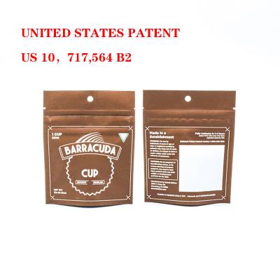 China Custom Child-Resistant Mylar Bags with Secure Zipper Lock for Tobacco Packaging 8x12 inch for sale