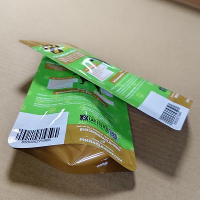 China 7Mil Pet Food Stand Up Pouch with One Way Degassing Valve 0.178mm Thickness Custom Size for sale