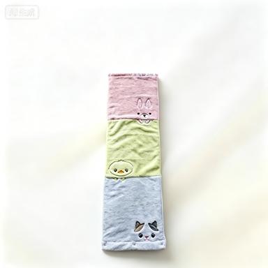 China Three-Color Spliced Button-Link Hand Towel Made of Microfiber Coral Fleece for Bathroom and Kitchen for sale