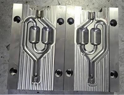 China Custom Medical Plastic Blowing Mold Design And Manufacture For Liquid Tubes for sale