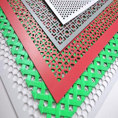 China Powder Coated Stainless Galvanized Slotted Expended Sheet Bended Perforated Mesh Plate for sale