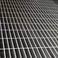 China Non-Slip Aluminum Checkered Diamond Stair Tread Grating for High Traffic Areas for sale