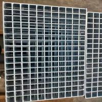 China Galvanized Steel Grating Serrated Floor Grating Steel Grid for sale