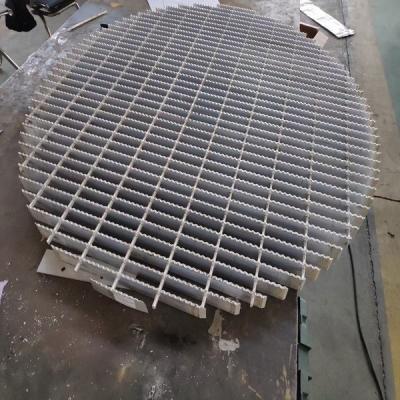 China Custom Galvanized Steel Metal Walkway Grating in 150mm*1550mm Measurements for sale