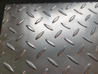 China 1000 Ton Per Day Diamond Pattern ASTM-B209 1/4 5052 3003 6061 Aluminum Tread Plate for sale