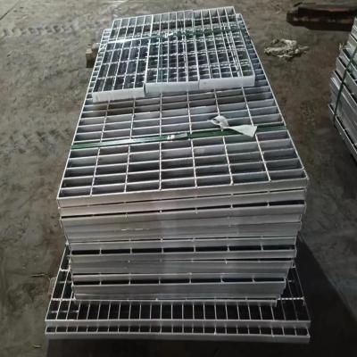 China 150mm*1550mm Aluminum Grid Stainless Steel Walkway Grating with Galvanized Finish for sale