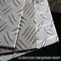 China 3000 Series Diamond Tread Plate Aluminum Checkered Sheet for Heavy-Duty Applications for sale