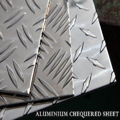 China 3000 Series Diamond Tread Plate Aluminum Checkered Sheet for Heavy-Duty Applications for sale