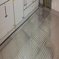 China China Embossed Brite Aluminum Tread Checkered Plate Sheet Coil (1050 1060 1070 3003 5052 5083 5086 5754 6061) for sale