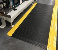 China Cleanroom 3 Layers Long Anti Fatigue Mat ESD Anti Static No Flat for sale