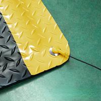China ESD Anti Fatigue Mat 3 Layer Black Yellow Flooring 910x610mm Anti Static Industrial Mat for sale