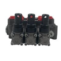 China Monoblock Hydraulic Directional Valve G3/8 Oil Port M45/3 for Skid Loaders 5.5 kg for sale