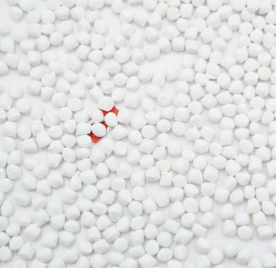 China Food Grade White Plastic Masterbatch Granules PE LDPE Resin Thermoforming Injection Molding for sale