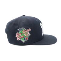 China Custom 3D Embroidered Unisex Flat Brim 6 Panel Snapback Hat Cotton 58cm for sale