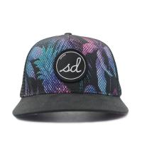 China Plain Trucker Hat Woven Label Hat Cap For Spring Autumn Winter Season for sale
