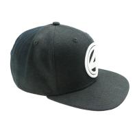 China Four Seasons Embroidered Snapback Hat Black For Men Personalized Design for sale
