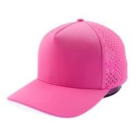China Custom 5 Panel Snapback Hat Polyester Perforated Baseball Cap with Rubber Patch 52cm for sale