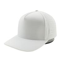 China Custom 5 Panel Snapback Hat Polyester Perforated Baseball Cap with Rubber Patch 52cm for sale