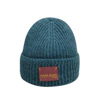 China Custom Woven Label RPET Acrylic Wool Unisex Cuffed Beanie Hat for Traveling 50% RPET 50% Acrylic for sale