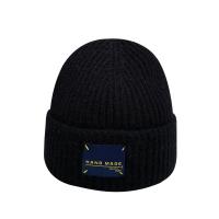 China Custom Woven Label RPET Acrylic Wool Unisex Cuffed Beanie Hat for Traveling 50% RPET 50% Acrylic for sale