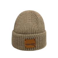 China Custom Woven Label RPET Acrylic Wool Unisex Cuffed Beanie Hat for Traveling 50% RPET 50% Acrylic for sale