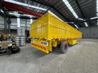 China 3-Axle Sidewall Semi Trailer for Pallet Transport with 30-60 Tons Capacity for sale