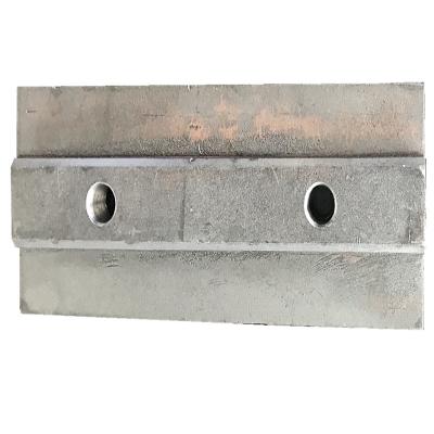 China Butterfly Shape 63HRC Shredder Hammer Tips For Sugarcane Crushing for sale