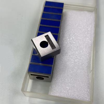 China Carbon Steel Roland Gripper Pad with Blue Rubber for Printing Press Spare Parts 19*18*8mm for sale