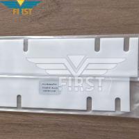 China Wash Up Blade for Roland 700 with 1102×56×1mm Dimensions and 13 Holes in High Plastic for sale