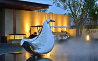 China Elegant Addition Stainless Steel Sculpture for Large Outdoor Garden Phoenix Theme for sale