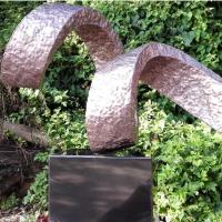 China Professional Teams Bring Indoor Modern Design Bronze Stainless Steel Metal Sculpture for Hotel for sale