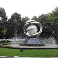 China Custom Large Resin Fiberglass Metal 3D Crafts Outdoor Decoration Park Golf Club Decor for sale