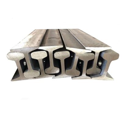 China High Precision AREMA Standard Carbon Steel Railway Track 6-25m Length with 700/900A/1100 Material Options for sale