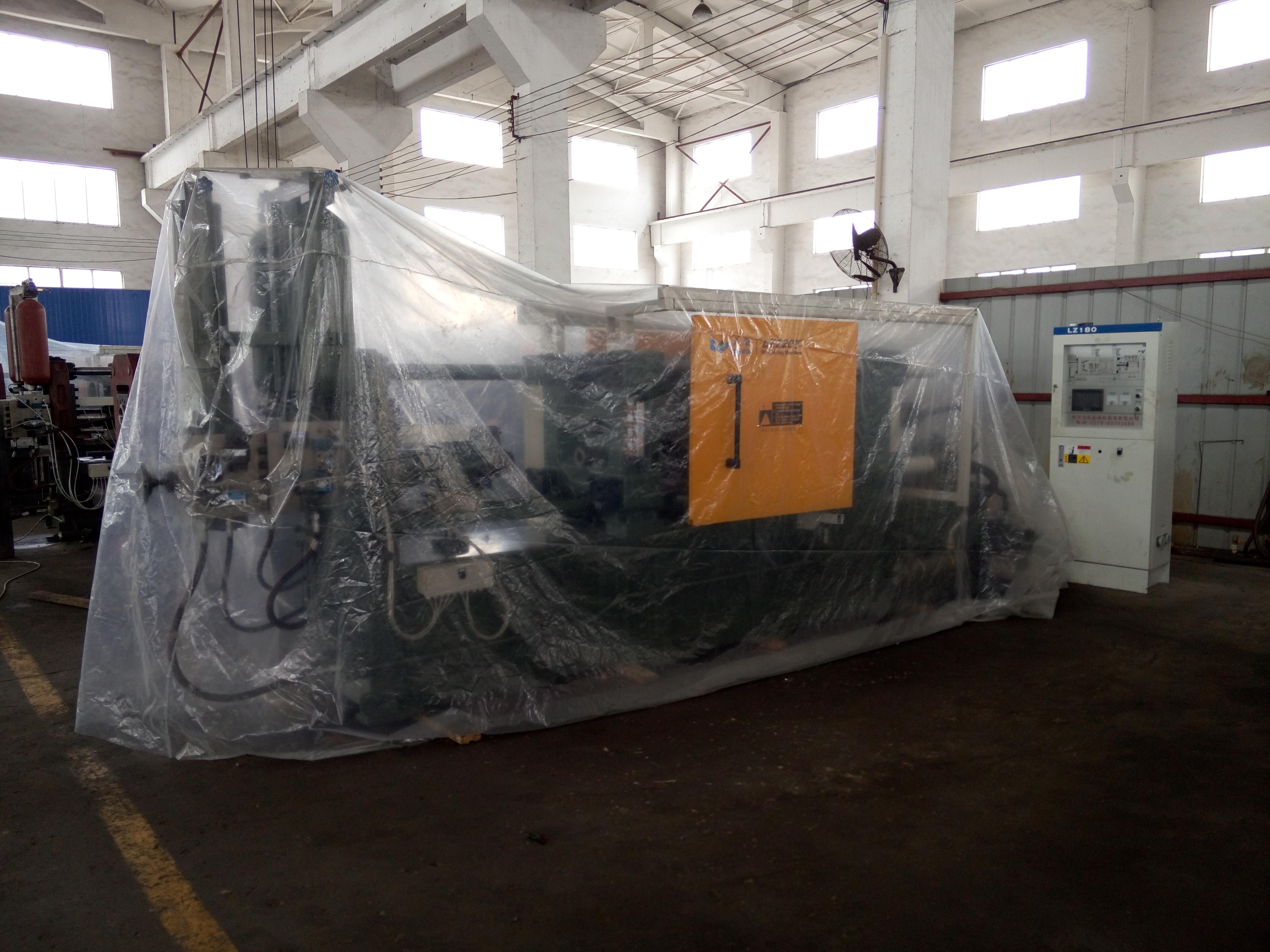 Horizontal high pressure die caster Horizontal high pressure die caster