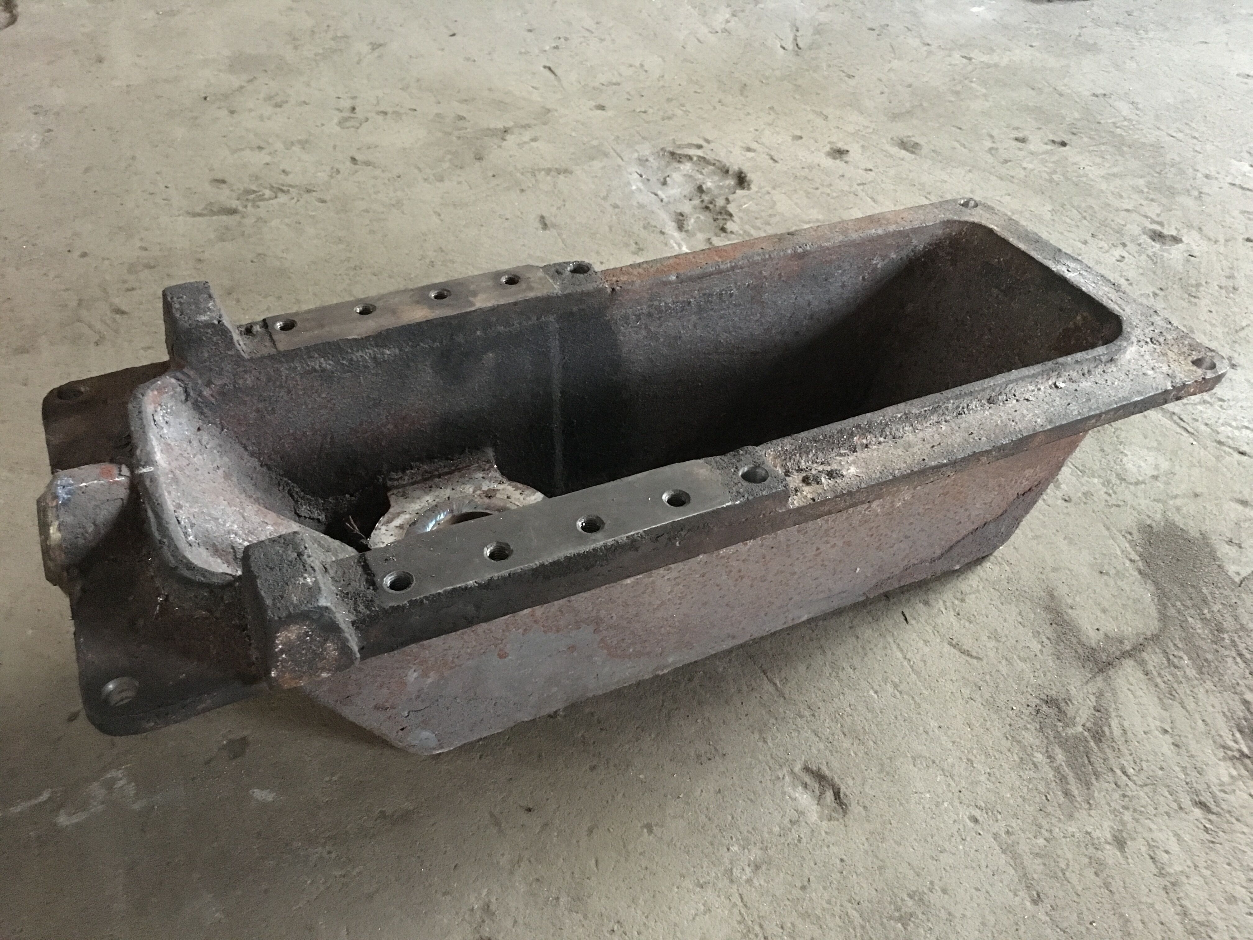melting Pot of hot chamber die cast machine melting Pot of hot chamber die cast machine