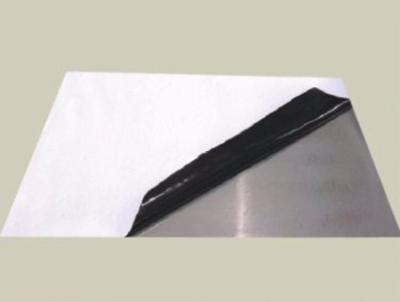 China 0.07mm Self-Adhesive Protective Film for Stainless Steel Deep Drawing - 0.02-0.15mm Thickness, 20-1600mm Width for sale