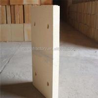 China 35-52% Al2O3 Content High Aluminum Poly Light Insulation Brick for Optimum Insulation for sale