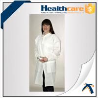 China Long Sleeve PP Disposable Lab Coats Medical Gowns Fluid Resistant Single Use for sale