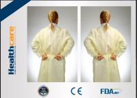 China Non - Irritating Disposable Isolation Gowns Non-woven 16-70G Patient Exam Gowns  for sale