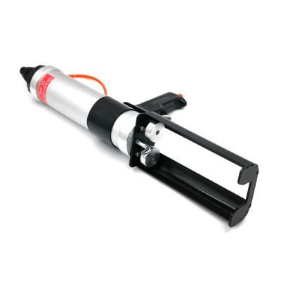 China Heavy Duty Pneumatic Applicator 1:1 Two Component Caulking Gun Professional Metal Air Dual Epoxy Gun for sale