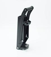 China 16oz Heavy Duty 1.5L Plastic Bottle Crusher and 16oz Can Crusher 12oz Can Crusher Wall mounted type for sale